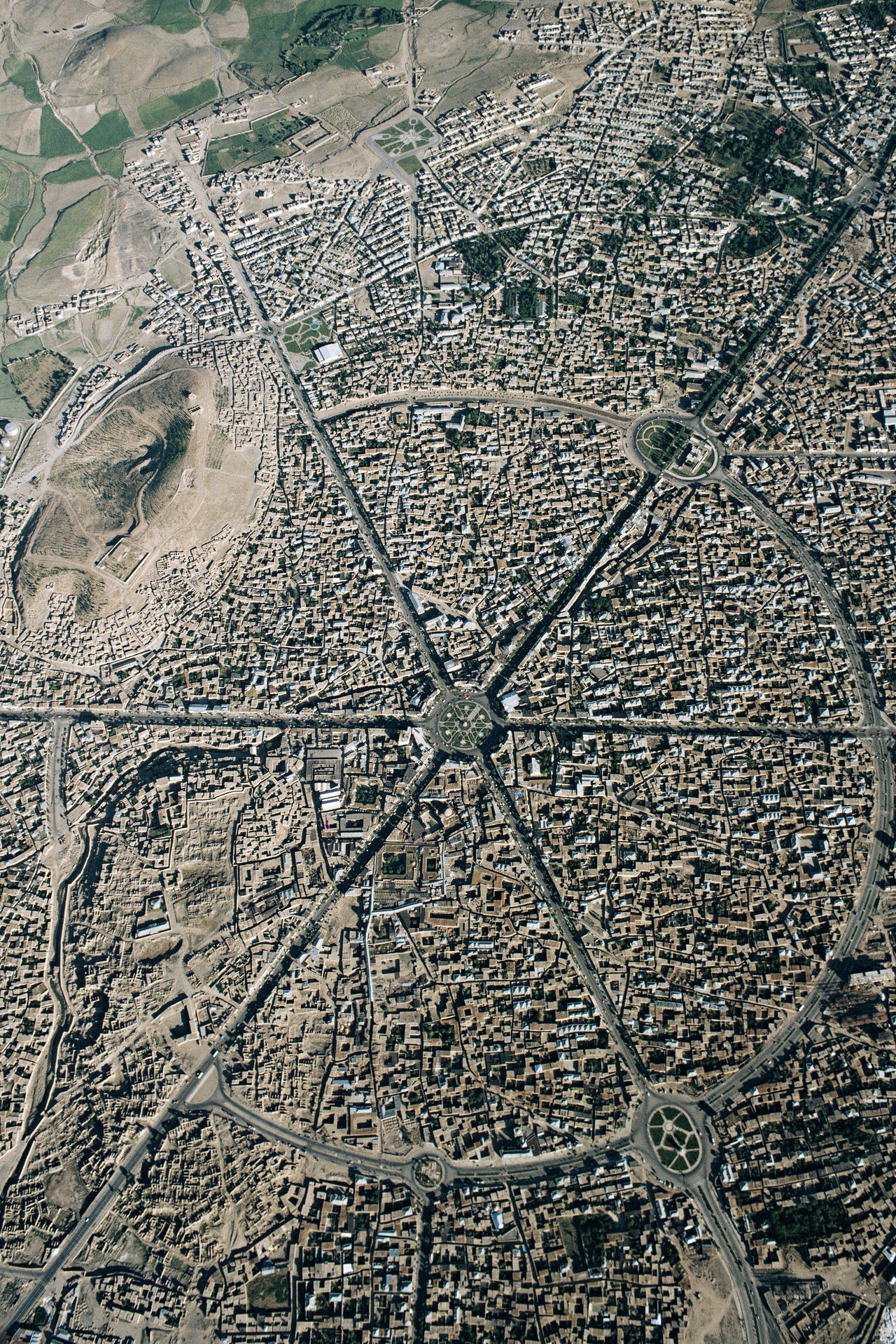 Hamadan, capital of the eponymous Province | Georg Gerster