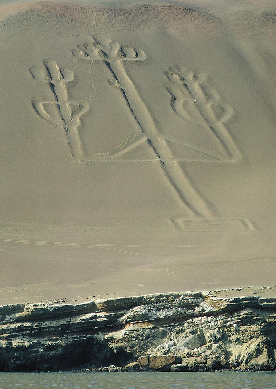 Trident, Paracas | Georg Gerster